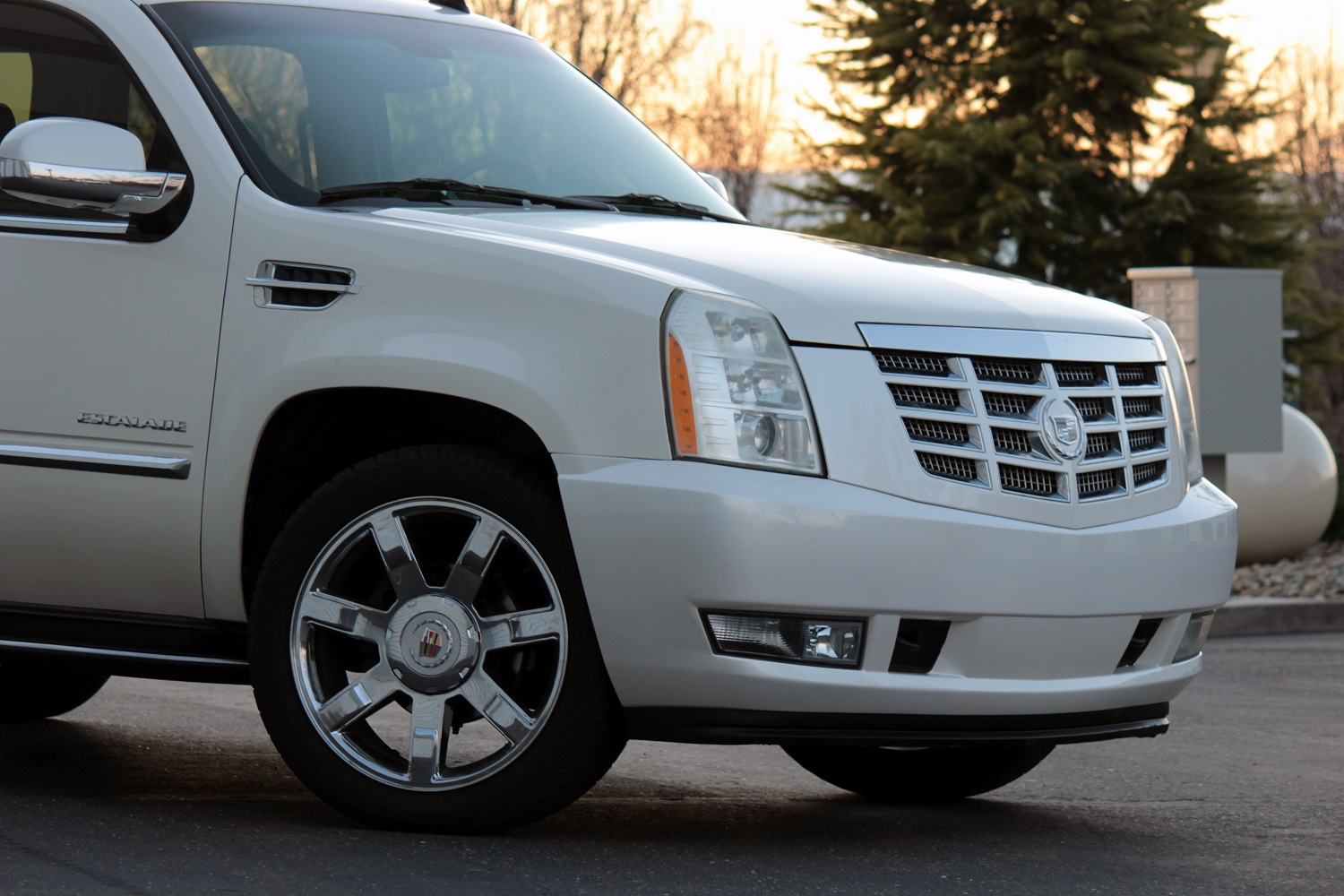 Prestige Motors - Pre-Owned 2010 Cadillac Escalade Luxury for Sale