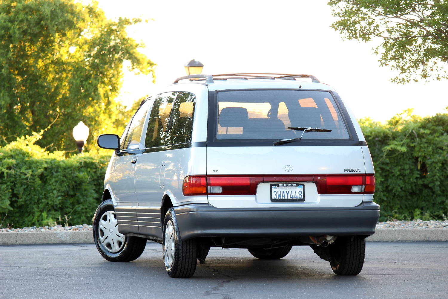 Prestige Motors - 1997 Toyota Previa DX Supercharged for Sale in Sacramento